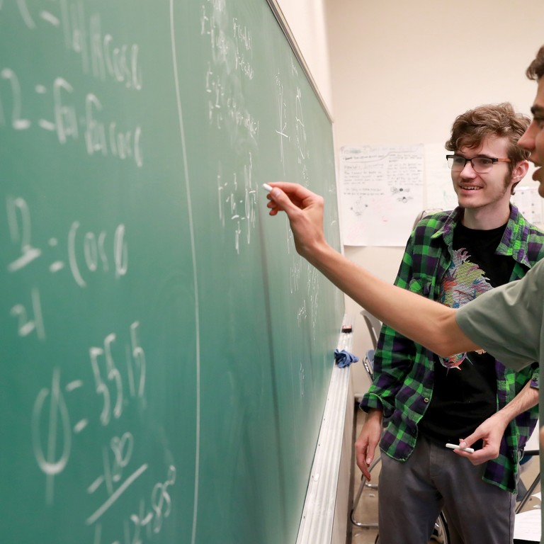 Department of Physics | Academic Departments | College of Science ...